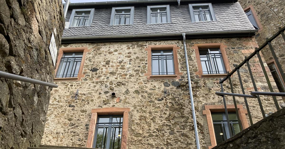 Die Burg Hohensolms in Hohenahr steht zum Verkauf