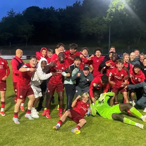 Von Greuther Fürth: FCK vermeldetet Simon Asta als ersten Neuzugang