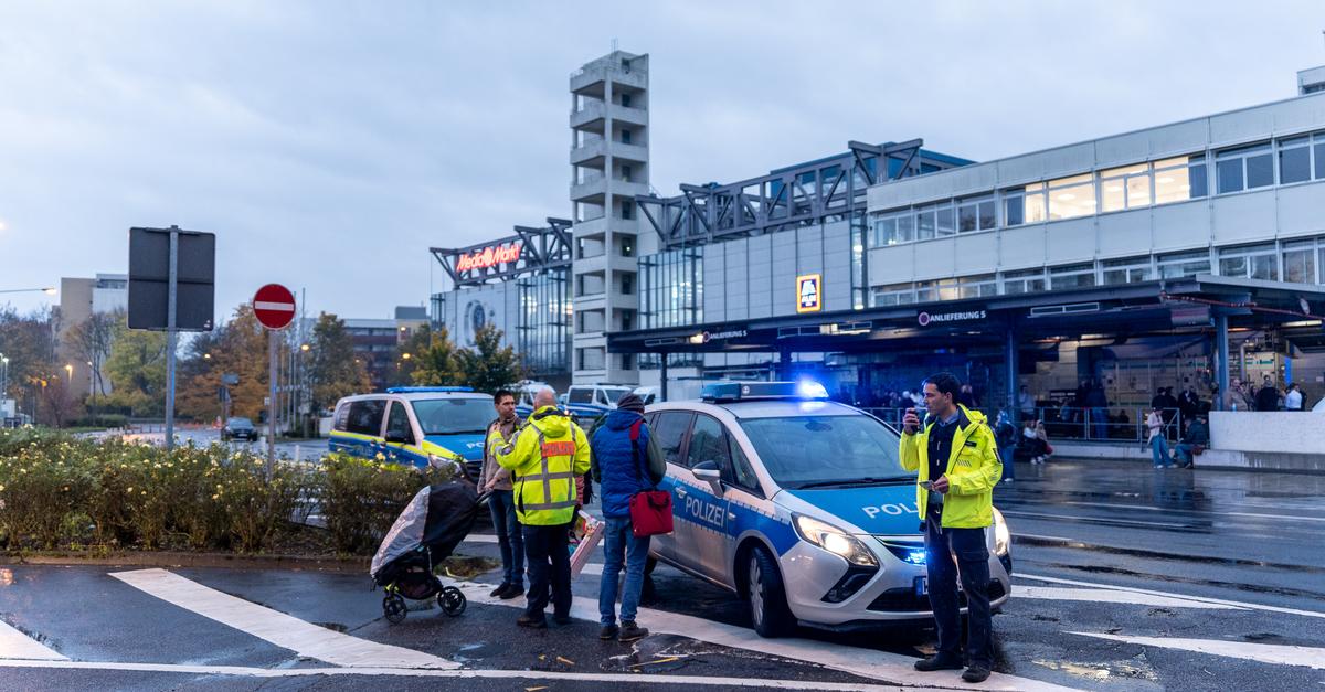 Großeinsatz in Frankfurt im Nordwestzentrum nach Knallgeräuschen