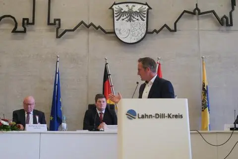 Carsten Braun leistet Eid als neuer Lahn-Dill-Landrat
