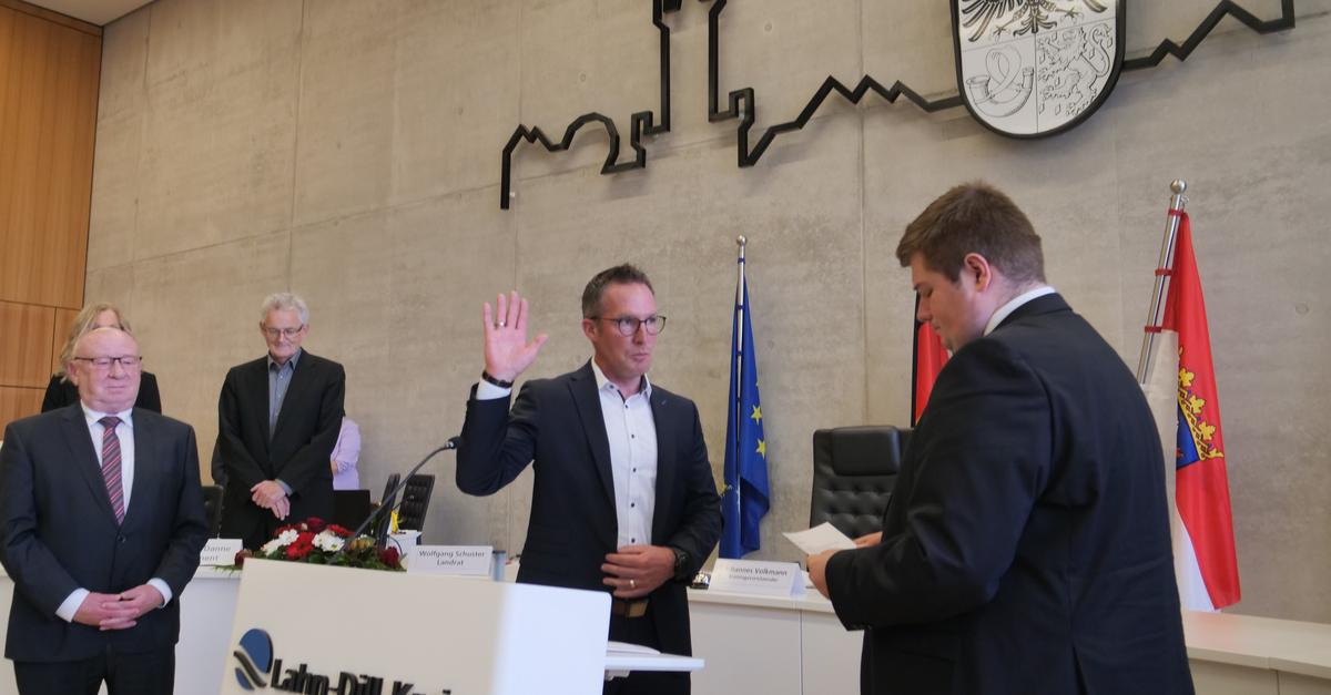 Carsten Braun leistet Eid als neuer Lahn-Dill-Landrat