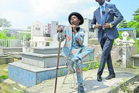 Fototriennale „Ray“: Bizarre Spiegelbilder der Kolonialherren