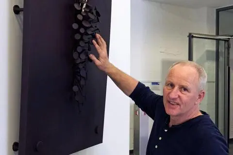 TU Darmstadt jetzt mit Kunst von Wolf