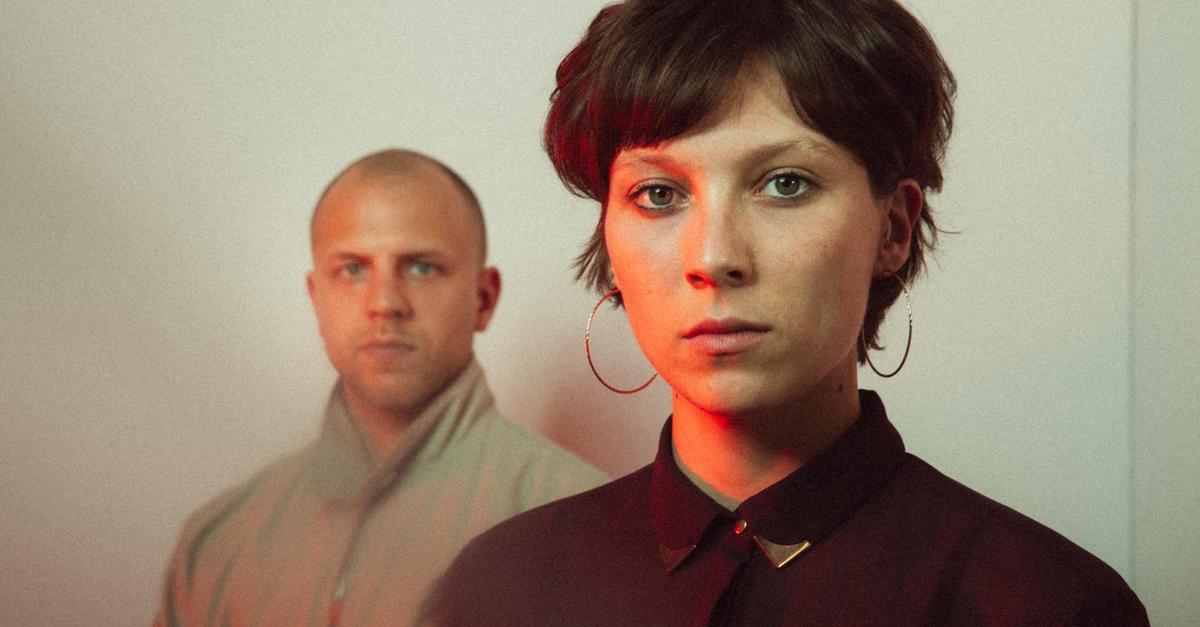 Schauspielerin vom Staatstheater Darmstadt mit eigener Band