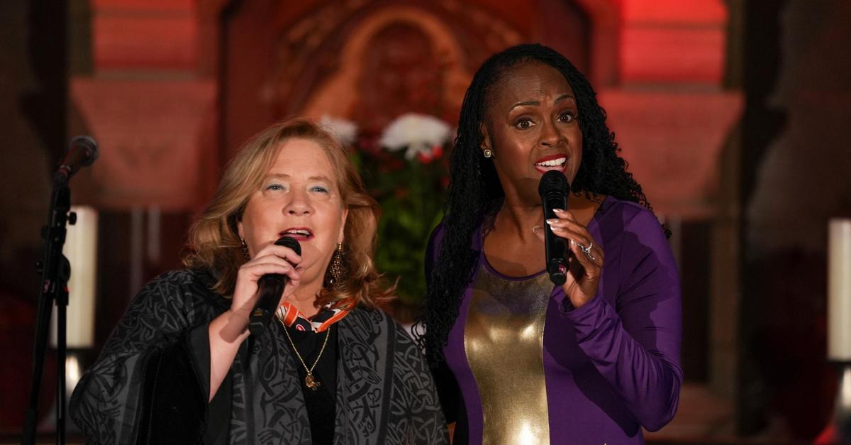 Kathy Kelly und Rose Watson bringen die Ringkirche zum Beben