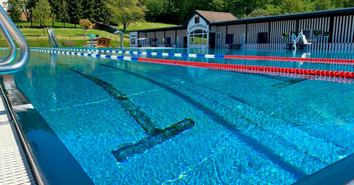Karten fürs Schmittener Freibad nun auch gegen Barzahlung erhältlich ...
