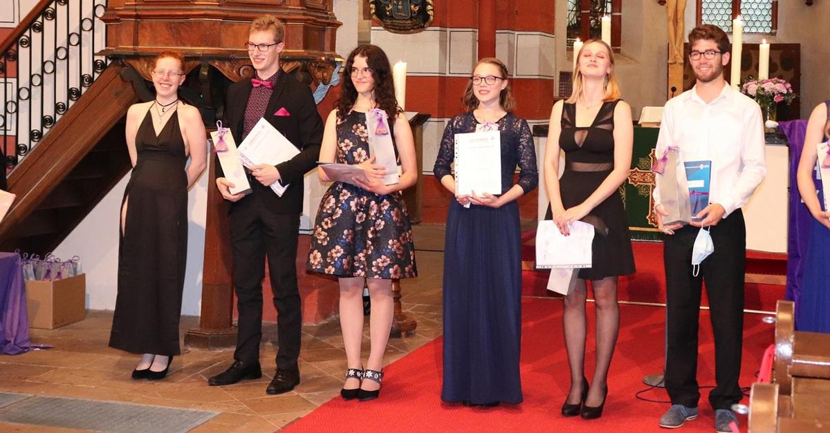 Laubach-Kolleg verabschiedet besten Jahrgang seit 22 Jahren | Mittelhessen