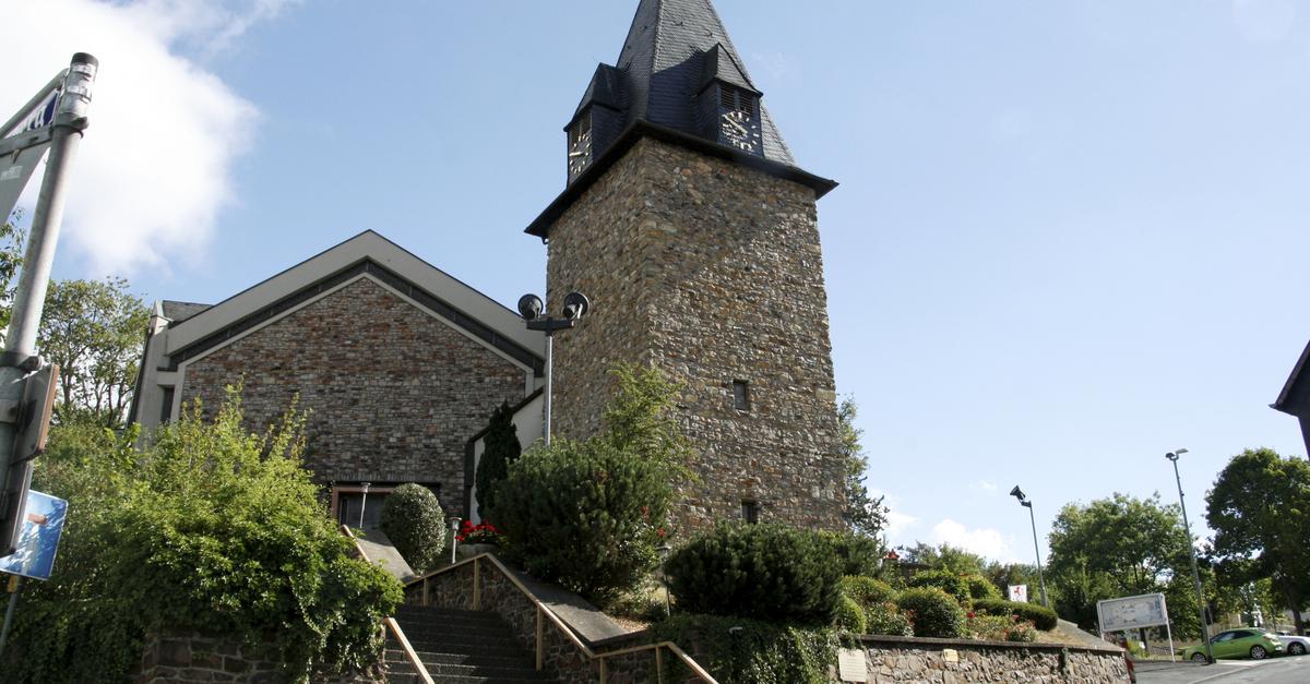 Kann sich die Pfarrei von der Erbacher Kirche trennen?