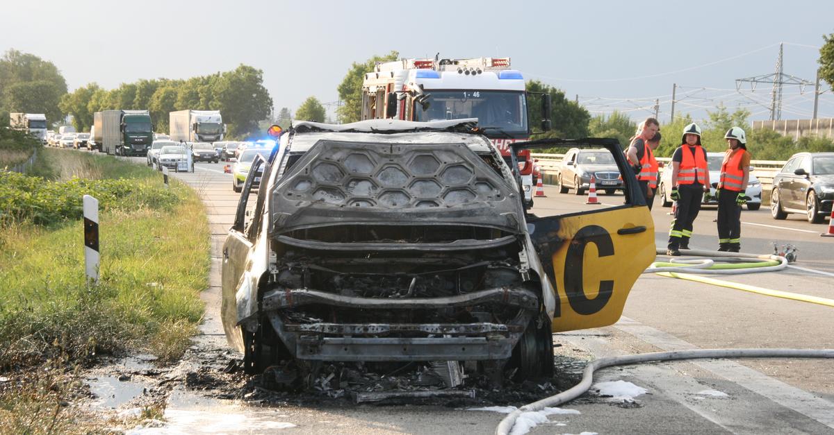 Retter in Not: ADAC-Auto brennt auf der A3 bei Bad Camberg