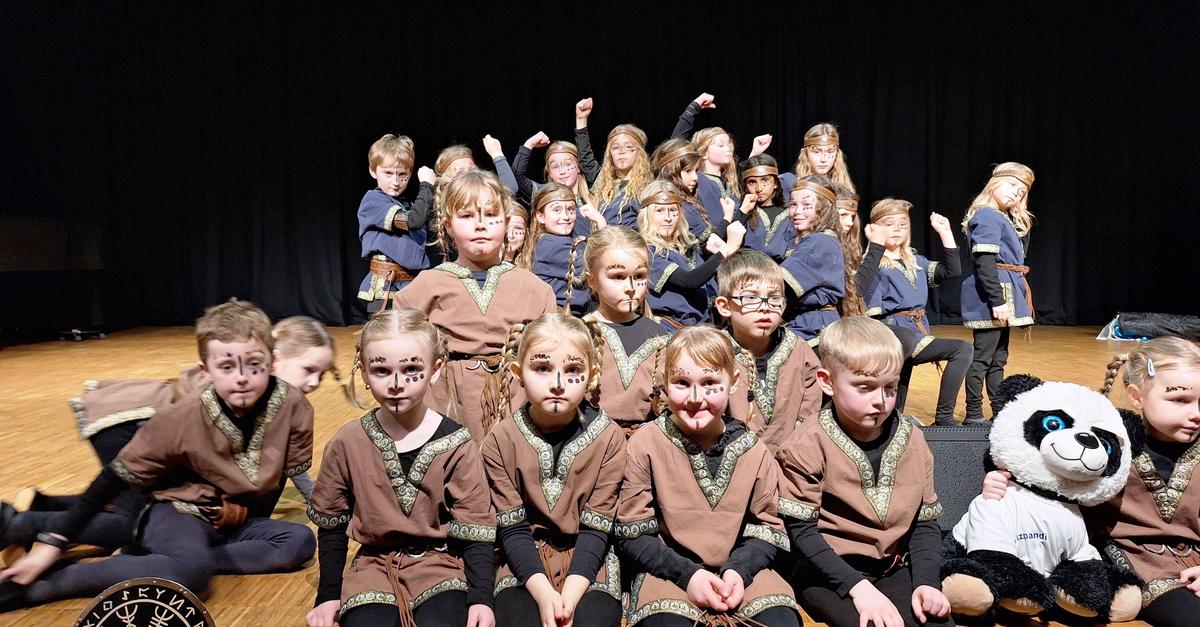 „Déjà Vu“ begeistert mit Showtanz im Kurhaus Bad Camberg