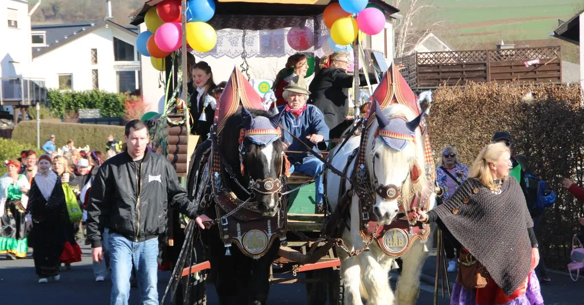 Bad Camberg: Fastnachtszüge in Erbach und Würges