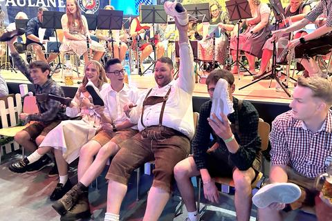 „O’zapft is“ in Obertiefenbach