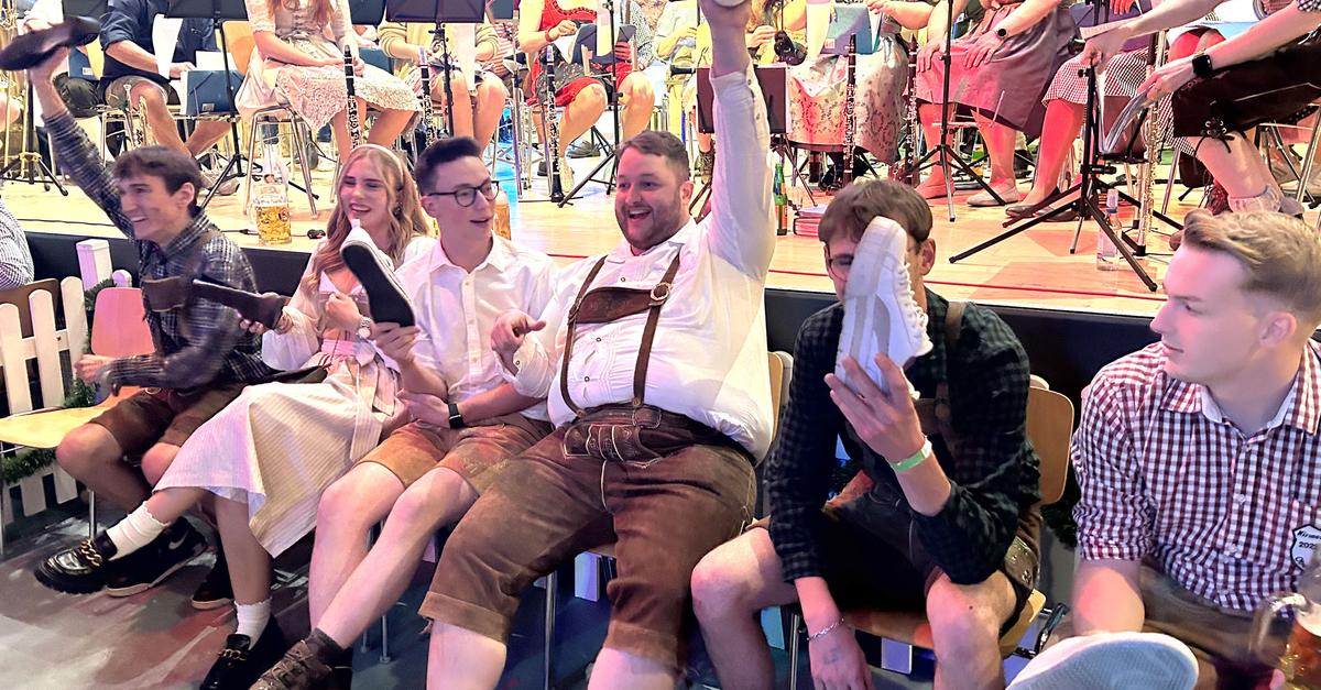 „O’zapft is“ in Obertiefenbach