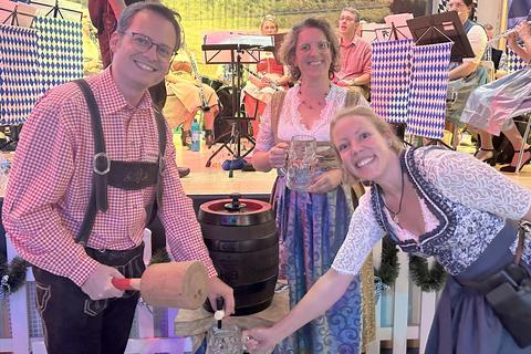 „O’zapft is“ in Obertiefenbach