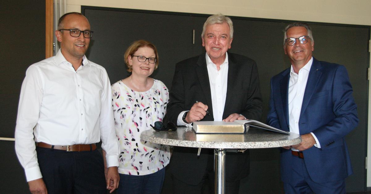 Volker Bouffier genießt es, zu können statt zu müssen