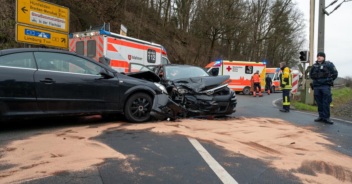 Niederbrechen: Unfall legt Bundesstraße und Bahnverkehr lahm