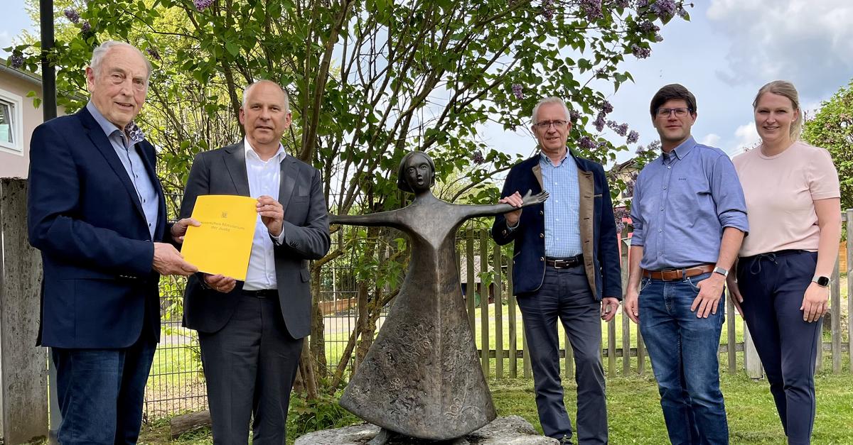 „Der Denker” für Elz
