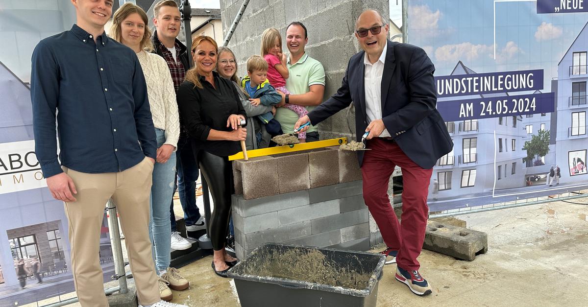 Grundstein für Neue Mitte in Elz gelegt