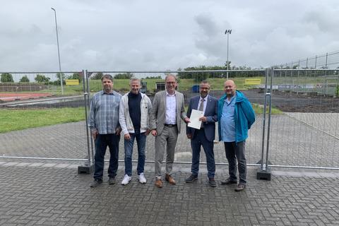 Fördergelder für Kunstrasen und Kultur in Elz