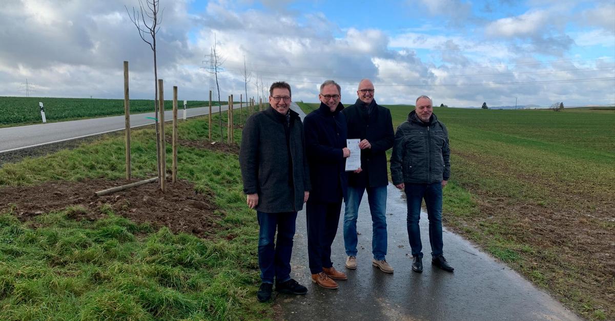 Förderbescheid für Baumallee bei Obertiefenbach