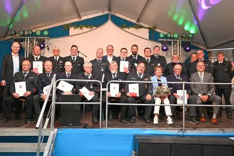 Festkommers zu 100 Jahre Feuerwehr Waldernbach mit Ehrungen