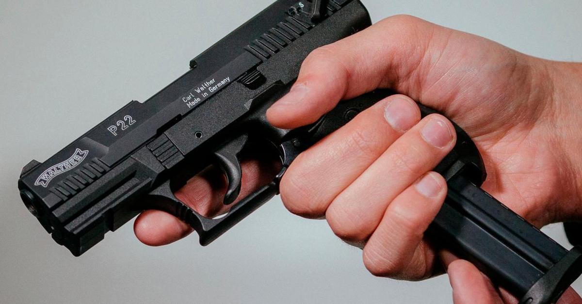 Mann zielt in Merenberg mit Waffe auf Kinder