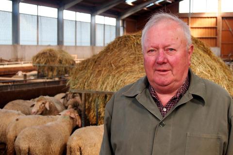 Landwirt aus Selters entdeckt in Schublade uralte Medaille