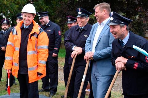 Fast eine Million Euro für Gerätehaus in Dietenhausen