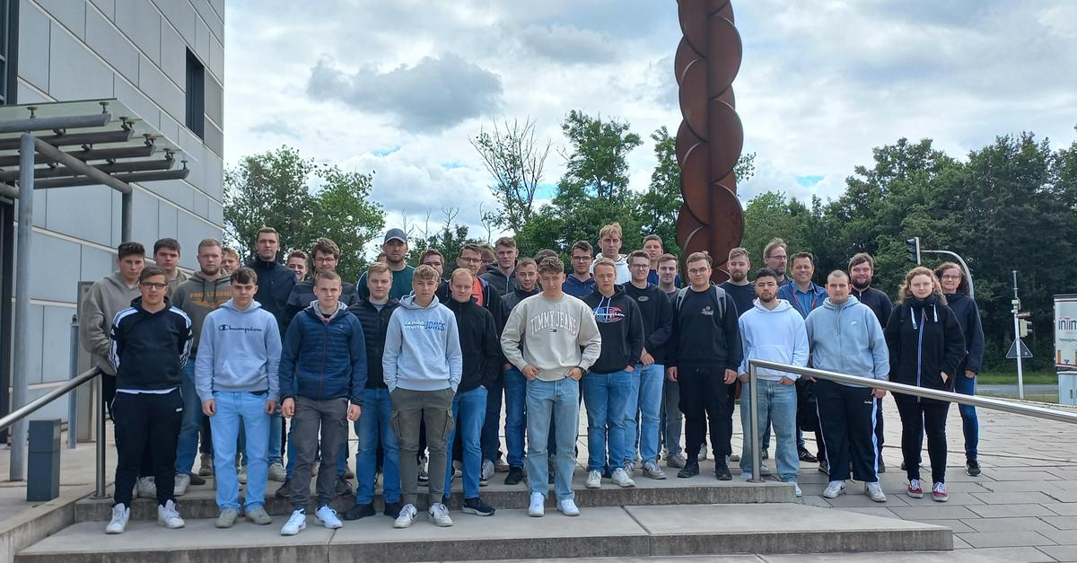 Biedenkopfer Schüler beim größten Jugend-Event für Technik