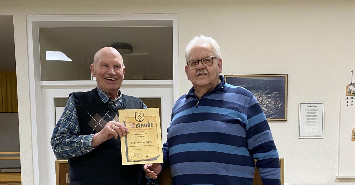 Heinrich Weigel ist 70 Jahre Sänger der „Harmonie“ Kombach