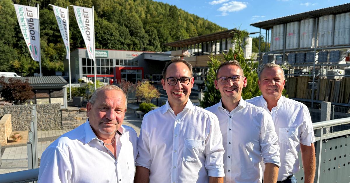 Die Brüder Rompel übergeben an die Brüder Finger
