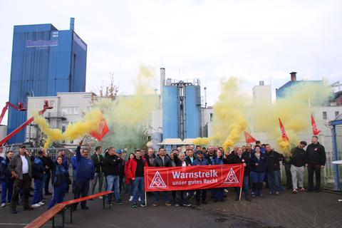 Warnstreik bei Breyden in Breidenbach
