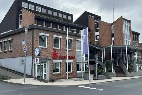 Sparkasse Breidenbach zieht ins Erdgeschoss – Gemeinde übernimmt die Räume