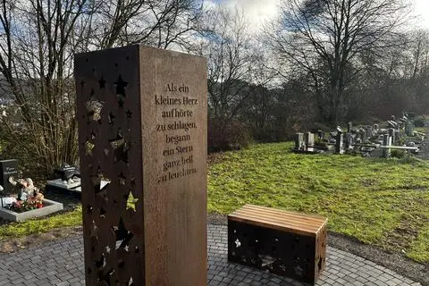 Gedenkort für Sternenkinder auf dem Breidenbacher Friedhof eingerichtet