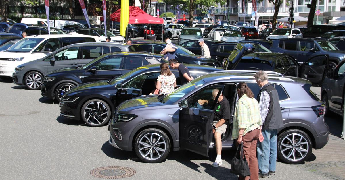 Gladenbach: Ausstellung zeigt Automarkt im Umbruch