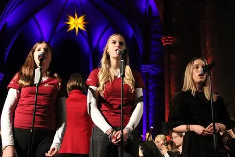 Hinterländer Schüler singen in Marburg