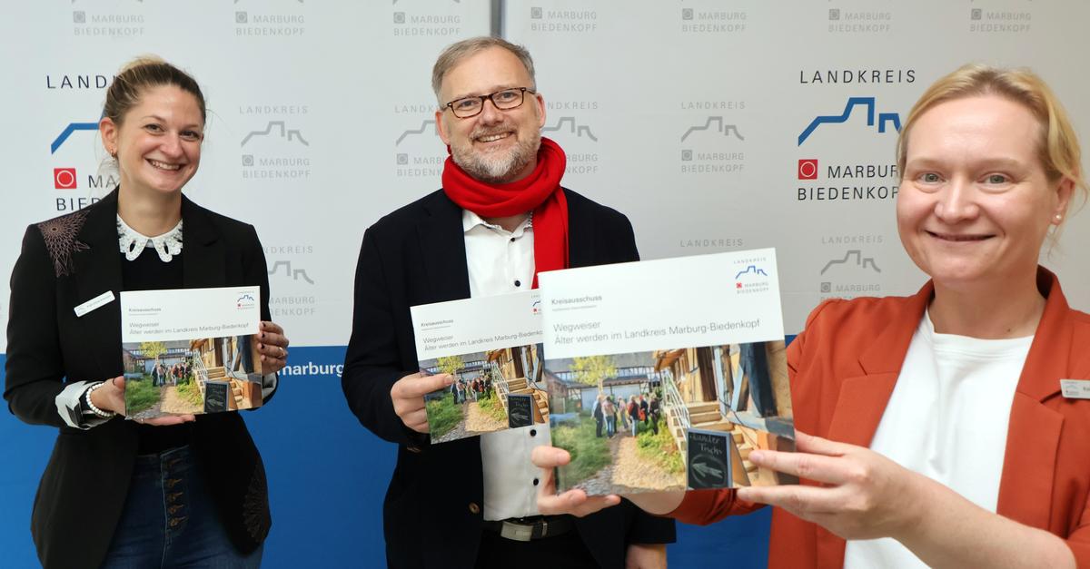 Info-Broschüre für Senioren im Landkreis Marburg-Biedenkopf rundum erneuert