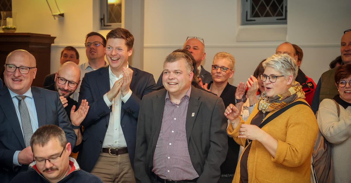 Groll erzielt bei Wiederwahl einen überragenden Triumph