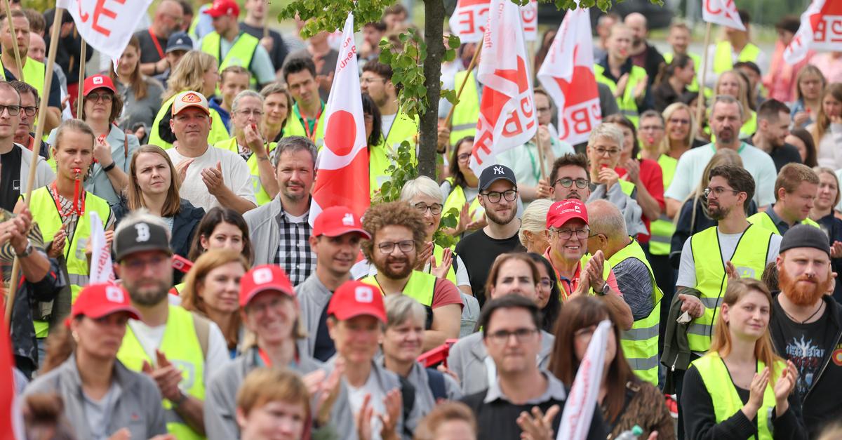Protest am Pharma-Standort: „Zwingen Sie uns nicht zu streiken“