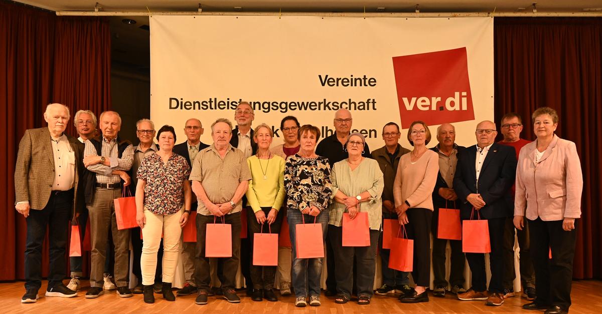 Die Gewerkschaft Verdi ehrt ihre Jubilare aus dem Hinterland