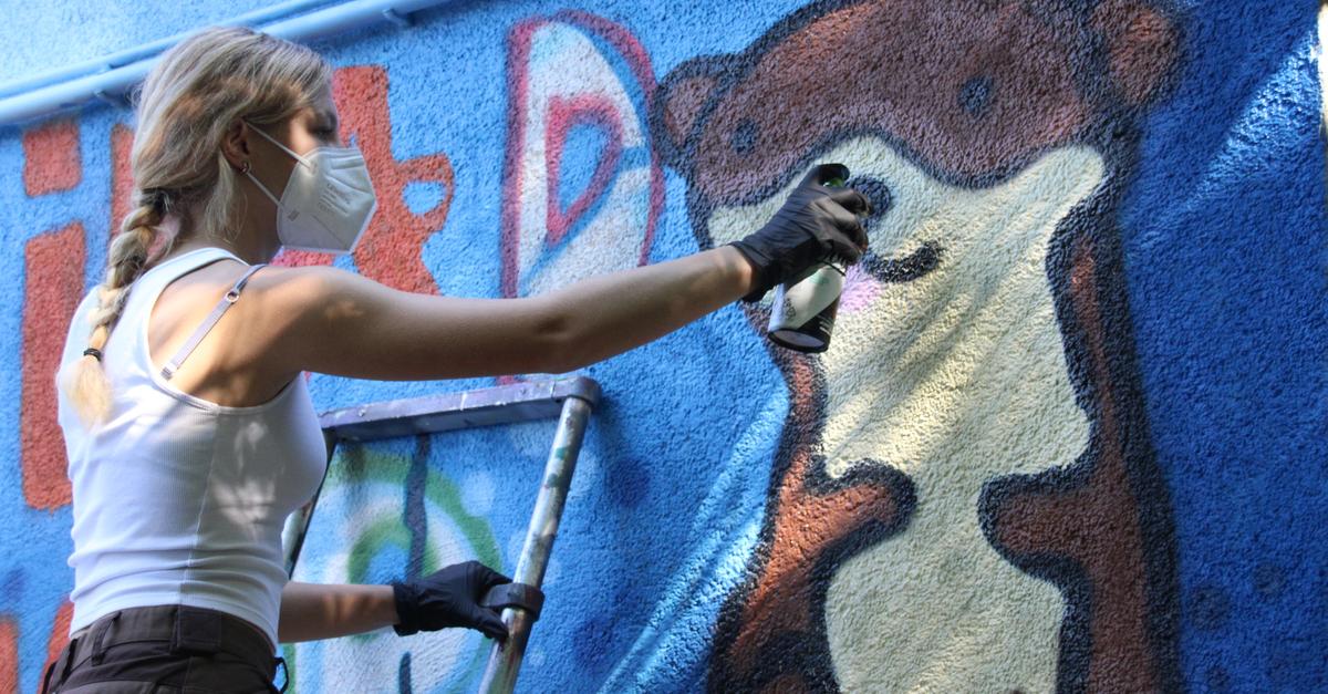 Graffiti-Projekt einer Klasse der Hinterlandschule am Freibad ...