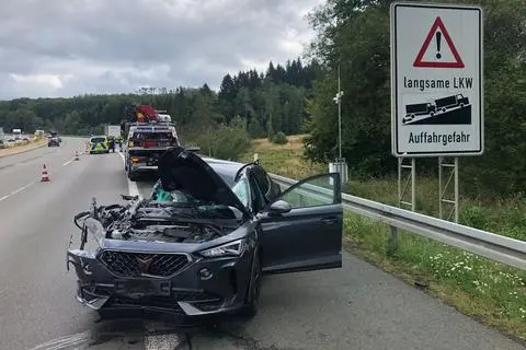 Unfall auf A45 hinter Wilnsdorf