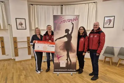 Tanzshow „Dreams“ sammelt 2000 Euro für Verein „Menschen für Kinder“