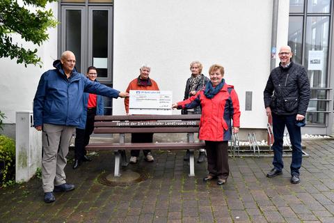 Dietzhölztals Landfrauen verabschieden sich mit Spenden