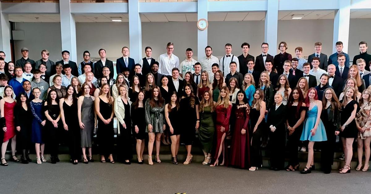 Das sind Dillenburgs Abiturienten 2022