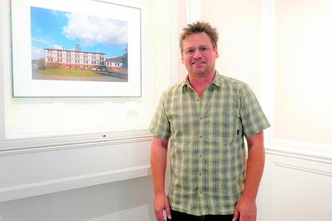 Fotograf Jan Bosch zeigt Industriekultur in der Villa Grün