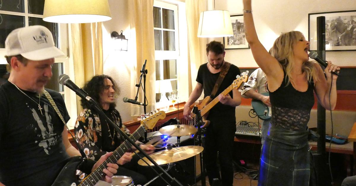 US-Band „The Infamous Her“ rockt Dillenburg im „Schwan“