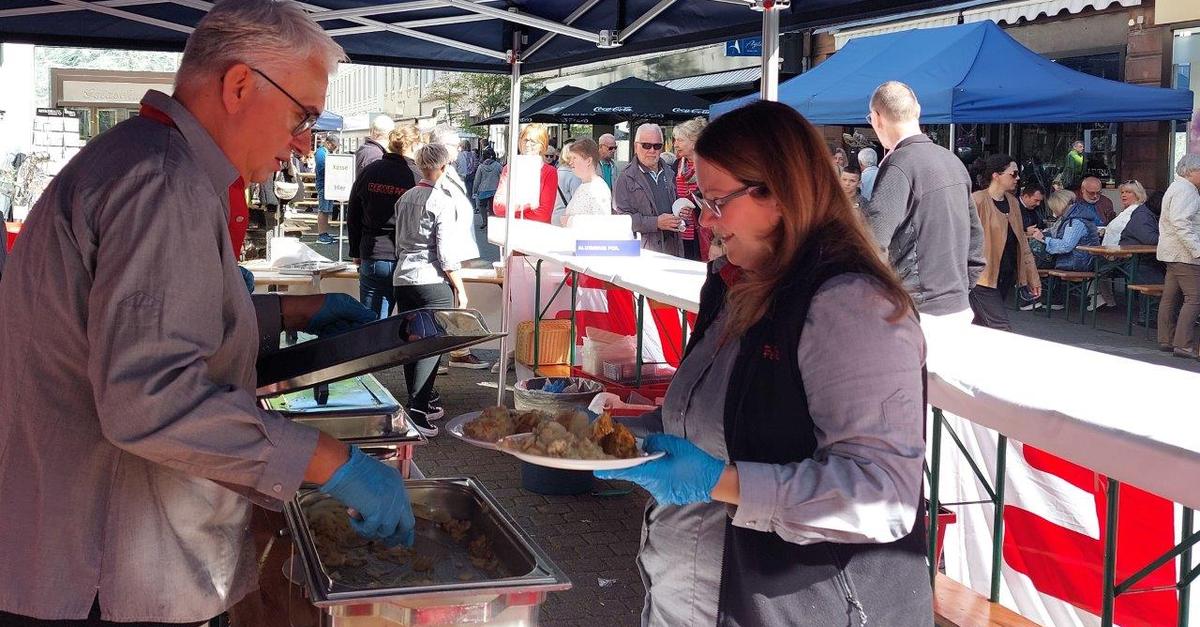 Shoppen, Essen und Pferde erleben an einem Tag in Dillenburg