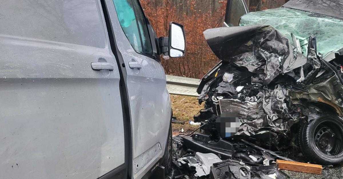 Unfall auf B255 bei Driedorf: Straße wieder frei