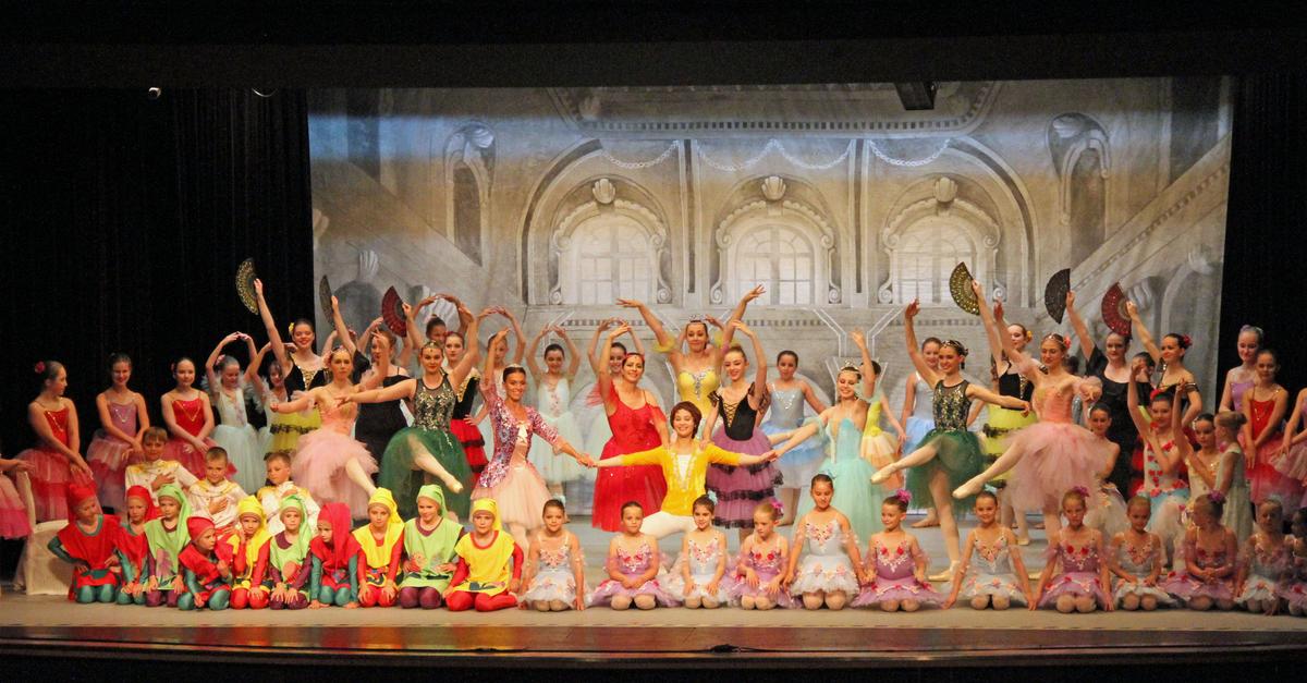 Haigerer Ballettschule: Schneewittchen auf Spitzenschuhen